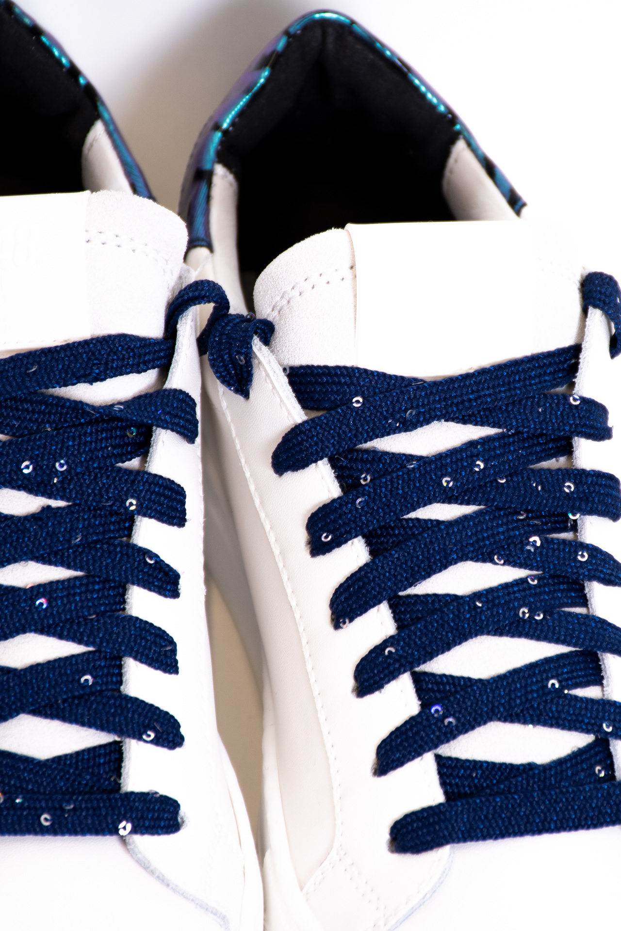 P448 SNEAKER THEA - PLUS/LASER. Please Shop